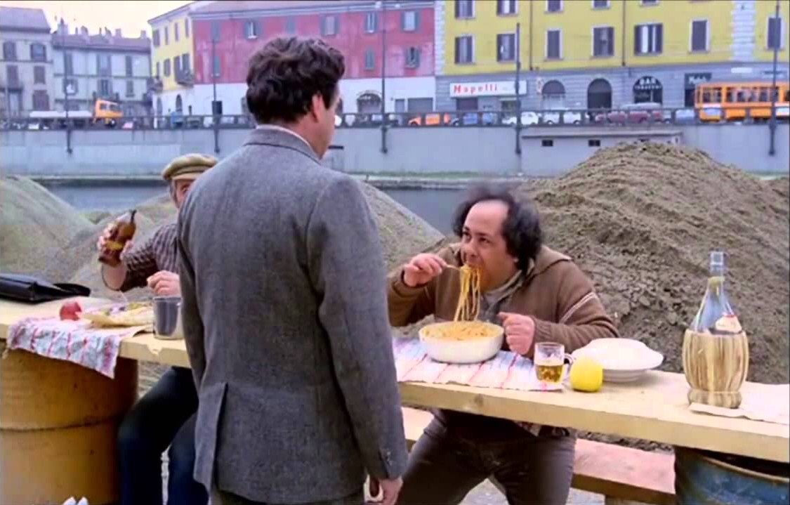 ‘Un povero ricco’: la Milano che si riconosce umile – Teatro e Musica News