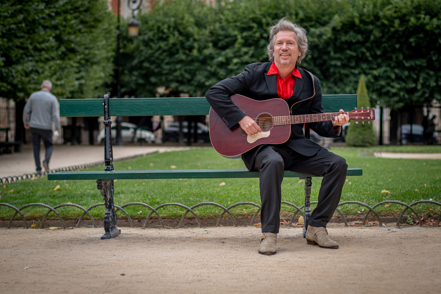 Dj Sole, nuovo singolo Mauro Repetto. Testo, video, pagelle – Teatro e ...